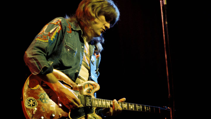 Rock Guitarist Alvin Lee Dies at 68 – NBC 7 San Diego