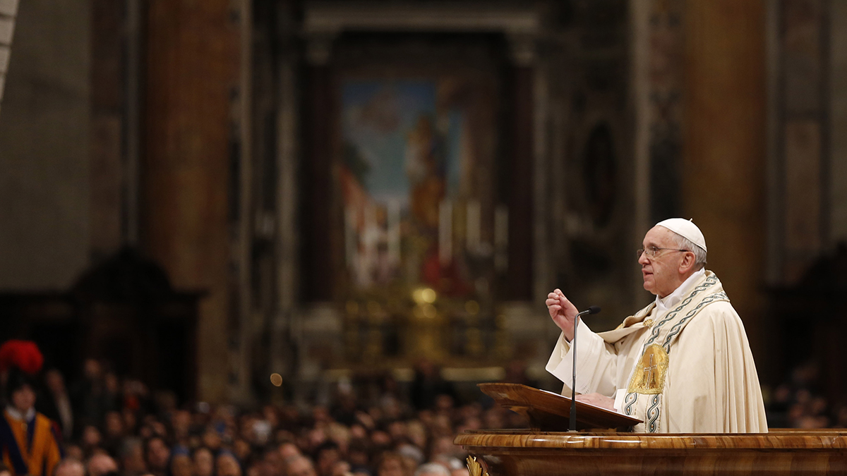 Pope Francis Transforms 19th Century Vatican Palace Into Homeless ...