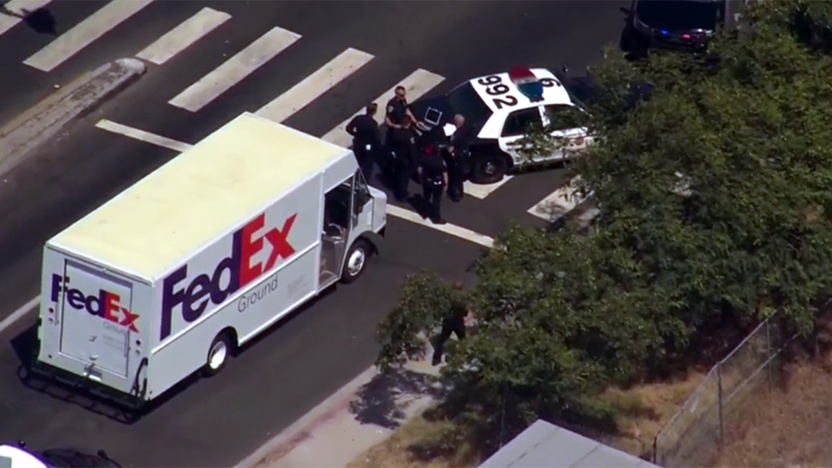 San Diego Police Track Down Stolen FedEx Truck – NBC 7 San Diego
