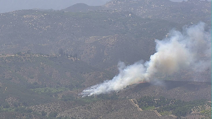 12-Acre Brush Fire Burning in Fallbrook, No Evacuations – NBC 7 San Diego