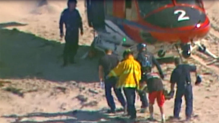 Lifeguards Rescue Cliff Fall Victim at Blacks Beach – NBC 7 San Diego