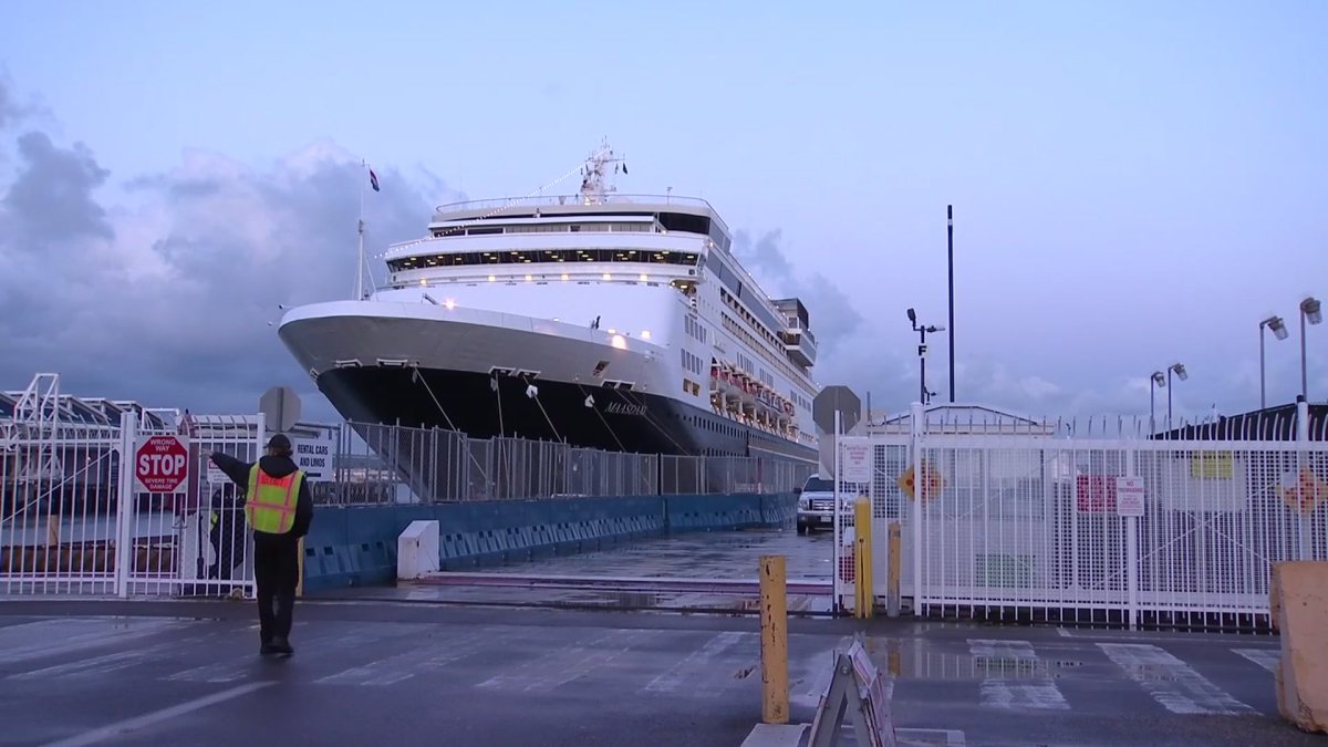 Cruise Ship Disembarks at Port of San Diego With More Than 800 ...