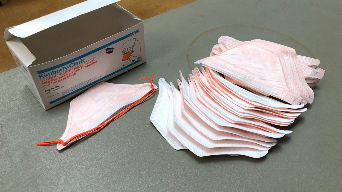 Volunteers to Repair Hundreds of Thousands of Defective N95 Masks for ...