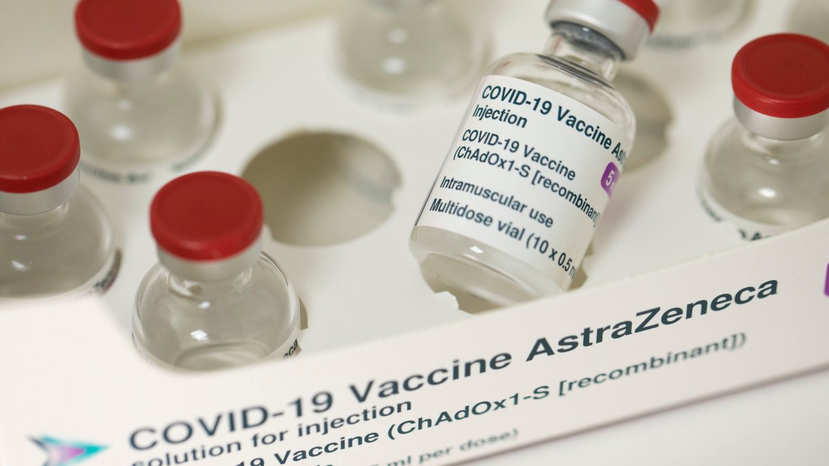 Ireland Suspends AstraZeneca Vaccine as Precaution Amid Blood Clot ...