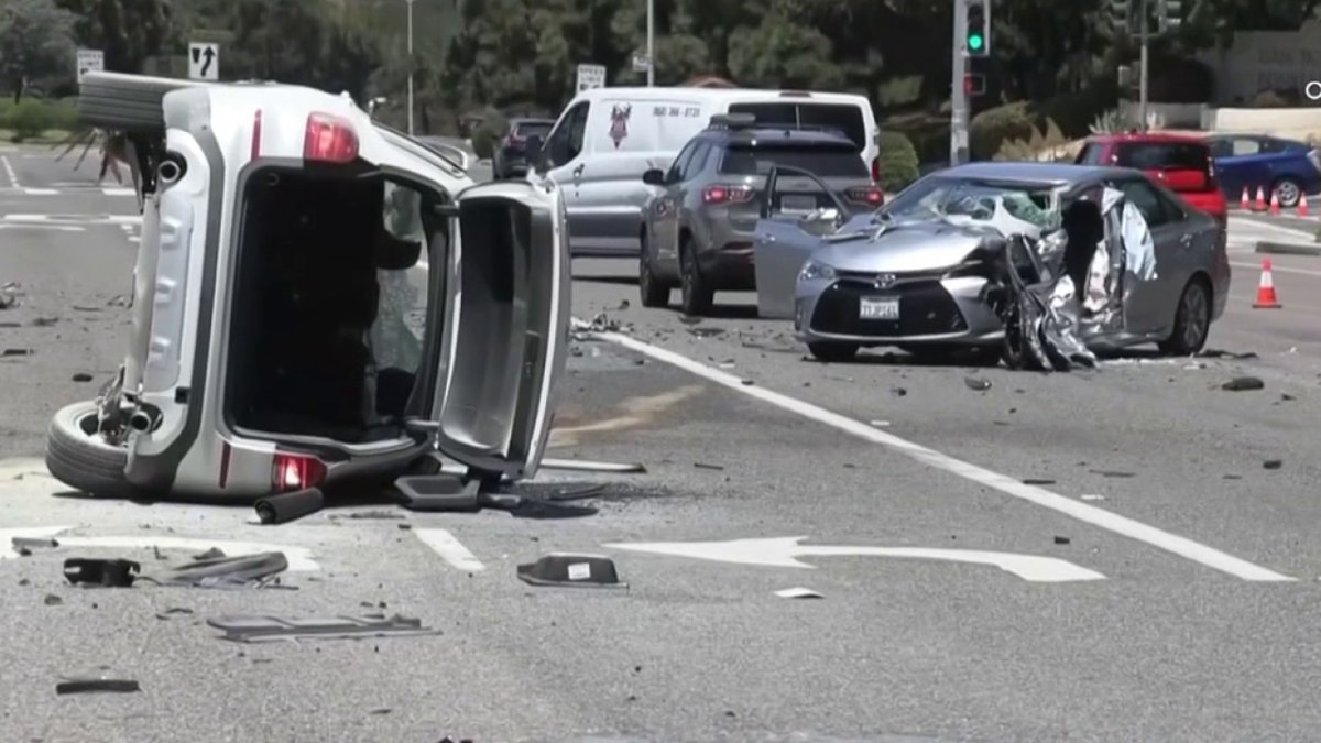 5 Hurt in 7-Car South Bay Pileup – NBC 7 San Diego
