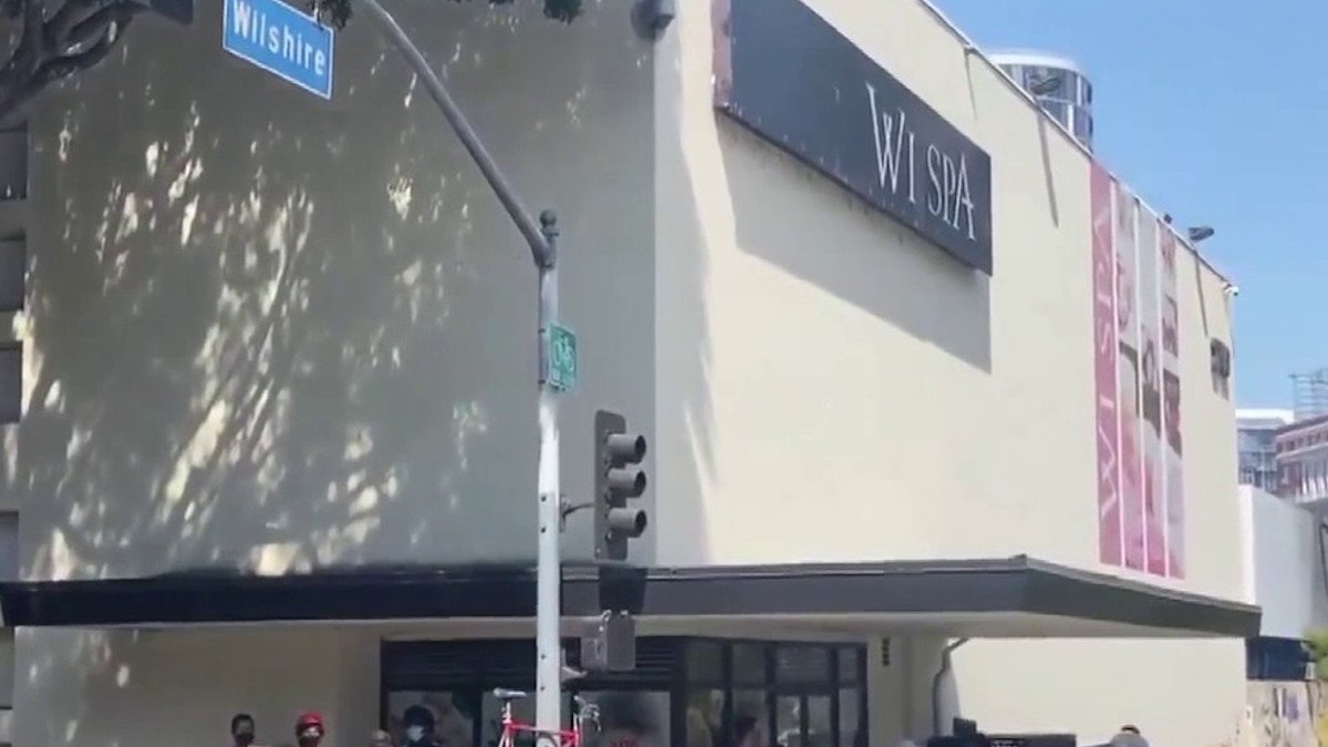 Viral Video of Client Complaining About Trans Woman in Spa Sparks ...