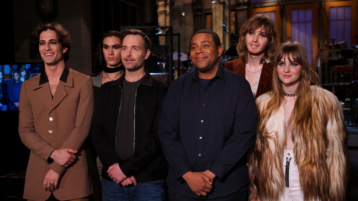 ‘SNL’ Cold Open Takes on Novak Djokovic, the Green M&M, and Wordle ...