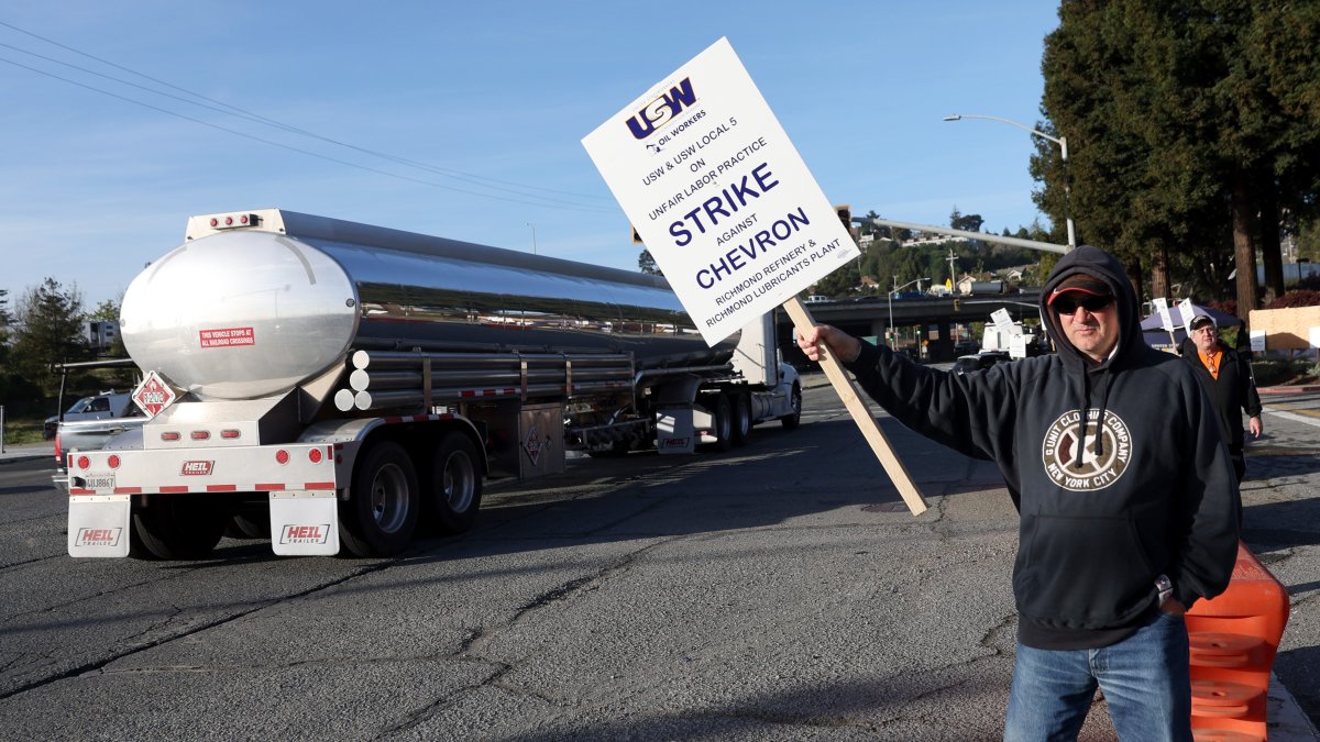 Workers Go on Strike at California Refinery Owned by Chevron – NBC 7 ...
