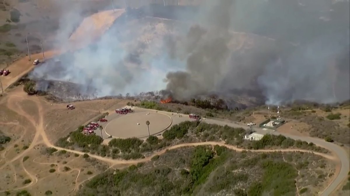 Firefighters Battling Brush Fire in Oceanside – NBC 7 San Diego