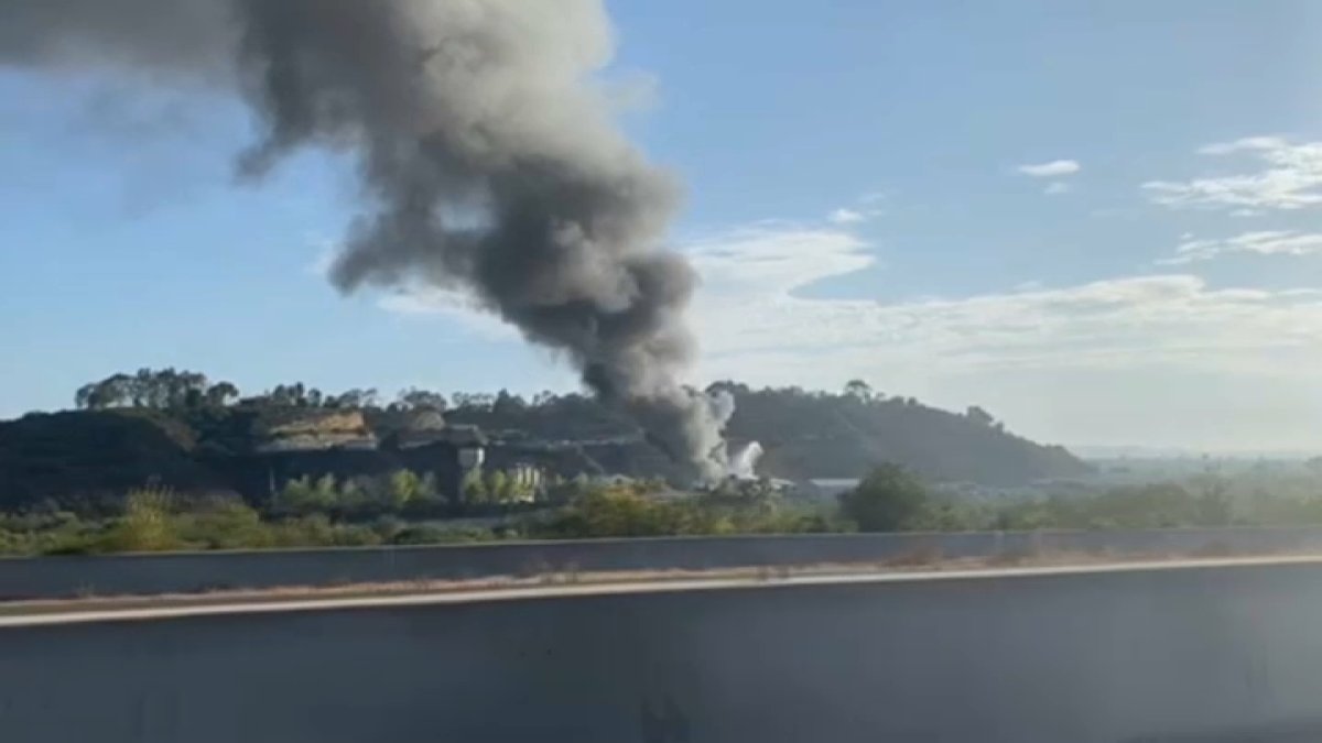 Wreckage Fire in Oceanside Seen From SR-76 – NBC 7 San Diego