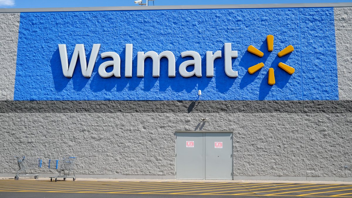 Multiple people injured in stabbing at Michigan Walmart, suspect in ...