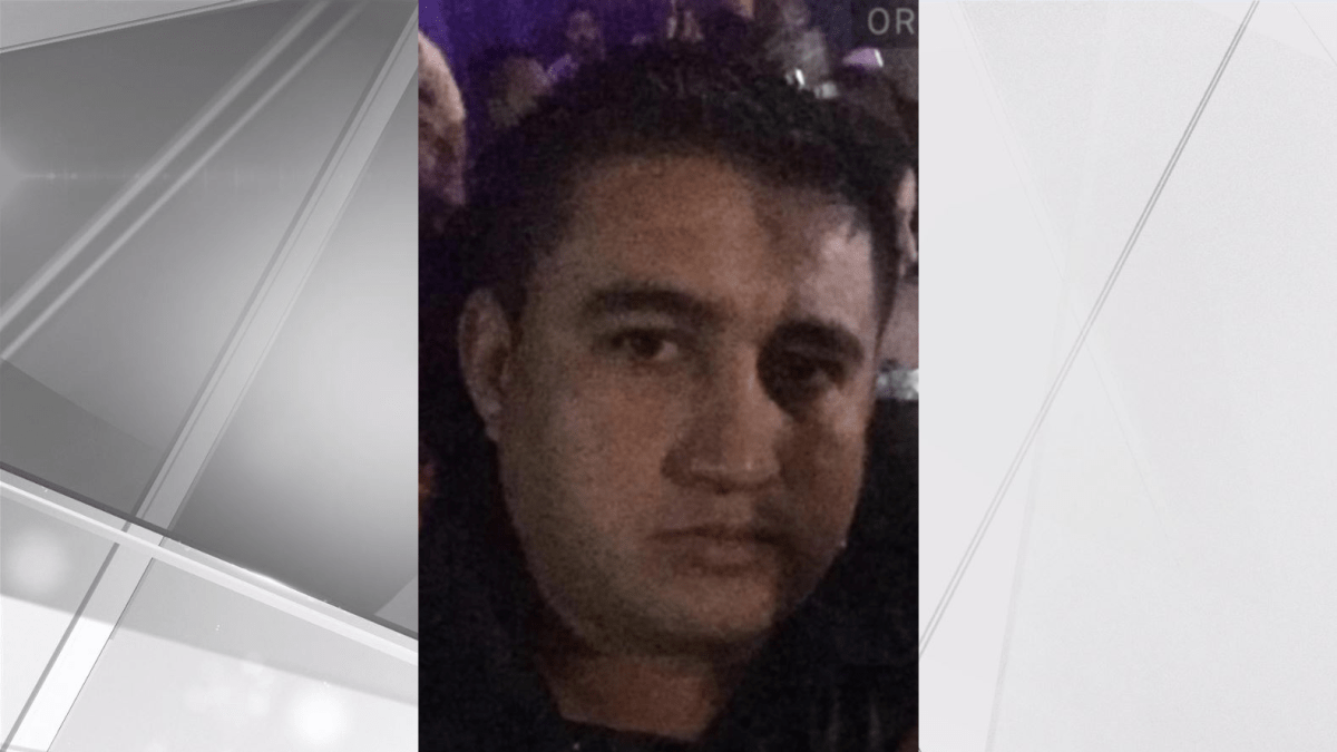 Sheriff Deputies Searching For ‘armed And Dangerous Man After Swat