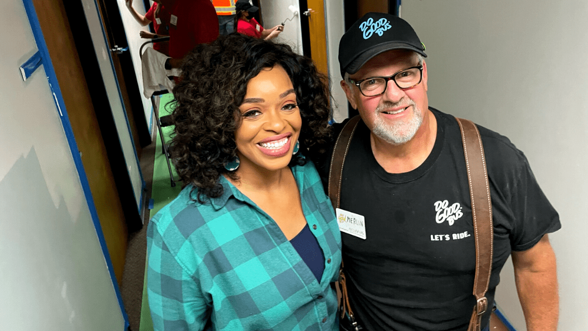 Take a Ride on the “Do Good Bus” – NBC 7 San Diego