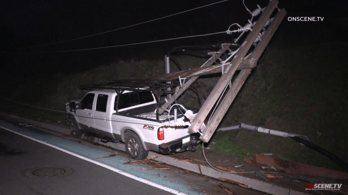 Power Outage Affects Thousands After Driver Crashes Into Power Pole in ...