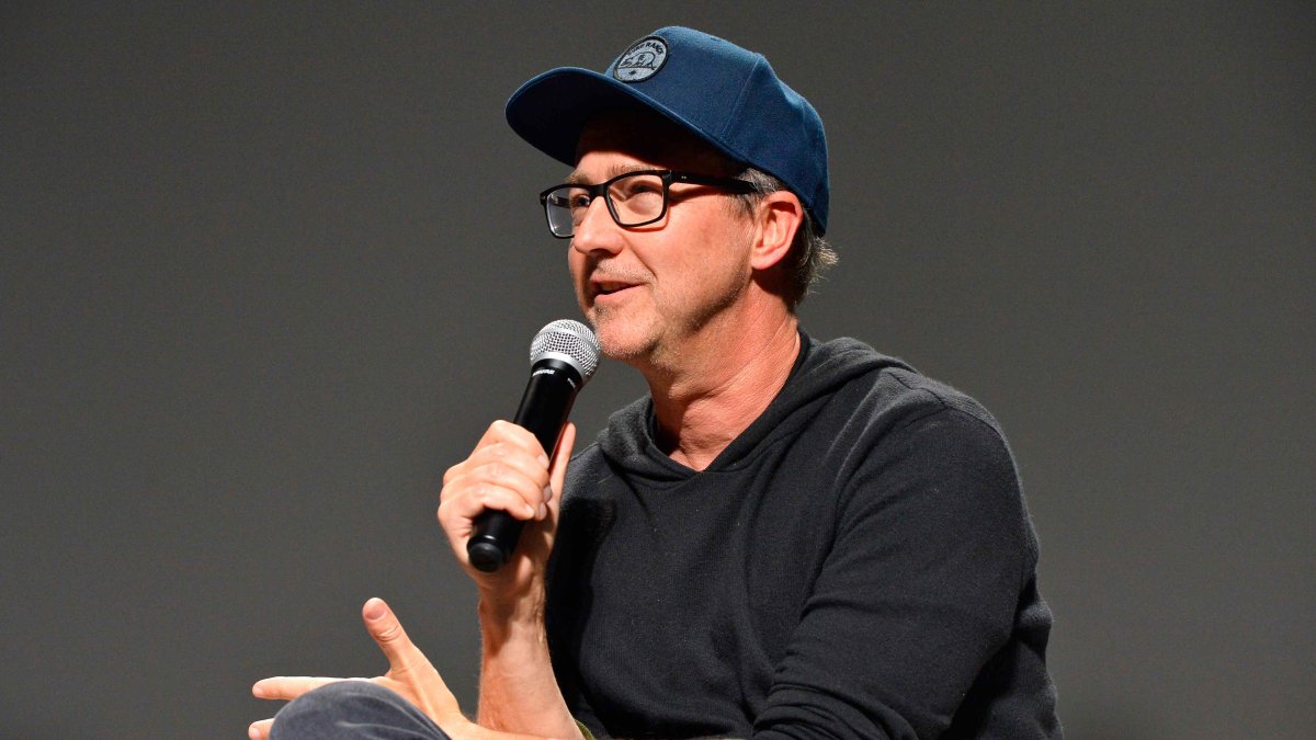 Edward Norton Learns How He Is Related to Pocahontas on PBS Show – NBC ...