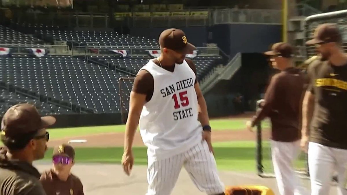 Padres Rally Behind Aztecs in Pursuit of National Championship – NBC 7 ...