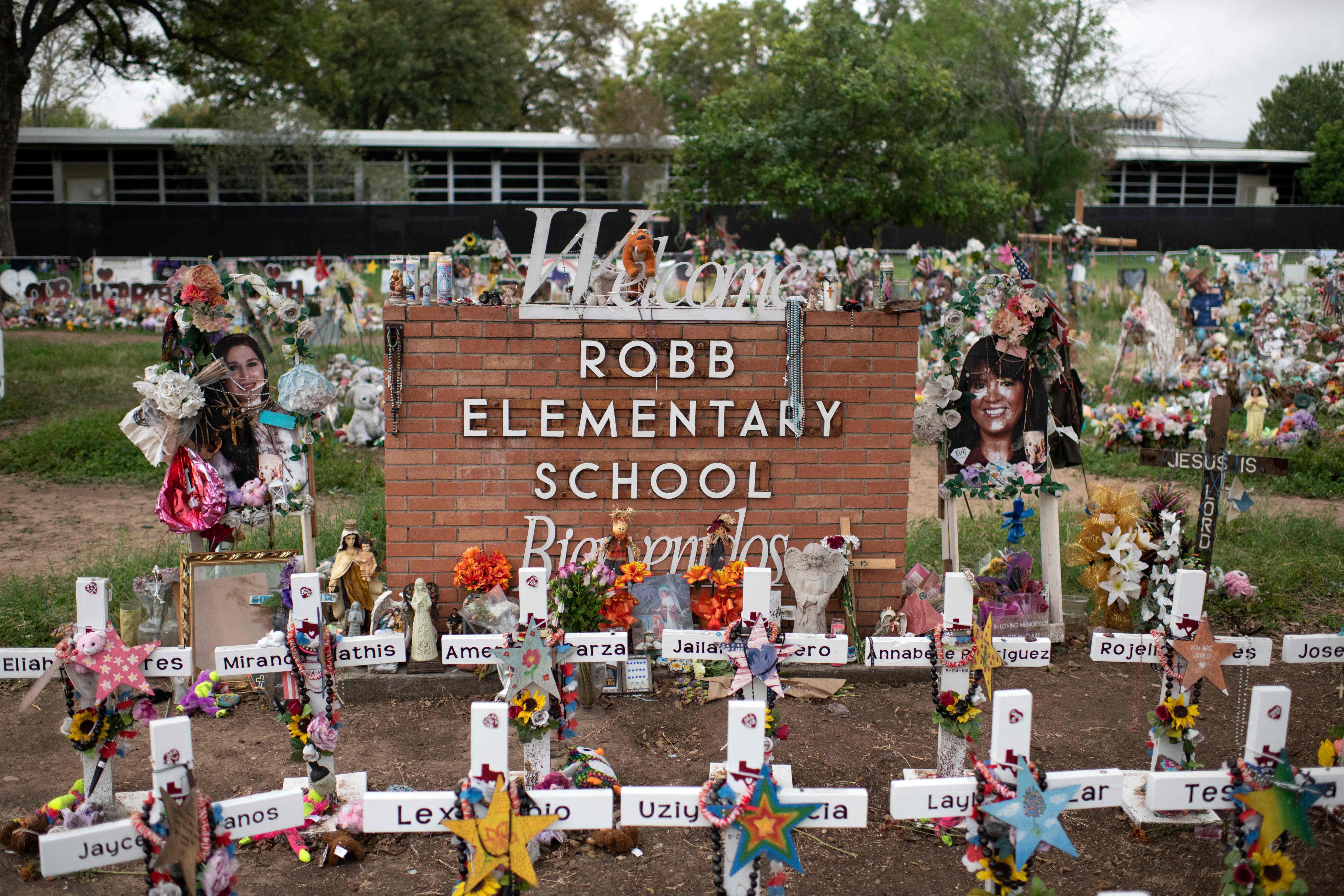 Uvalde Shooter Wrote ‘LOL’ in Victims’ Blood on Whiteboard – NBC 7 San ...