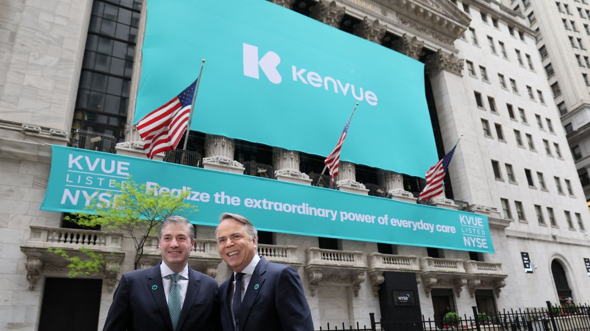 J&J’s Consumer-Health Spinoff Kenvue Jumps 22% in Public Market Debut ...