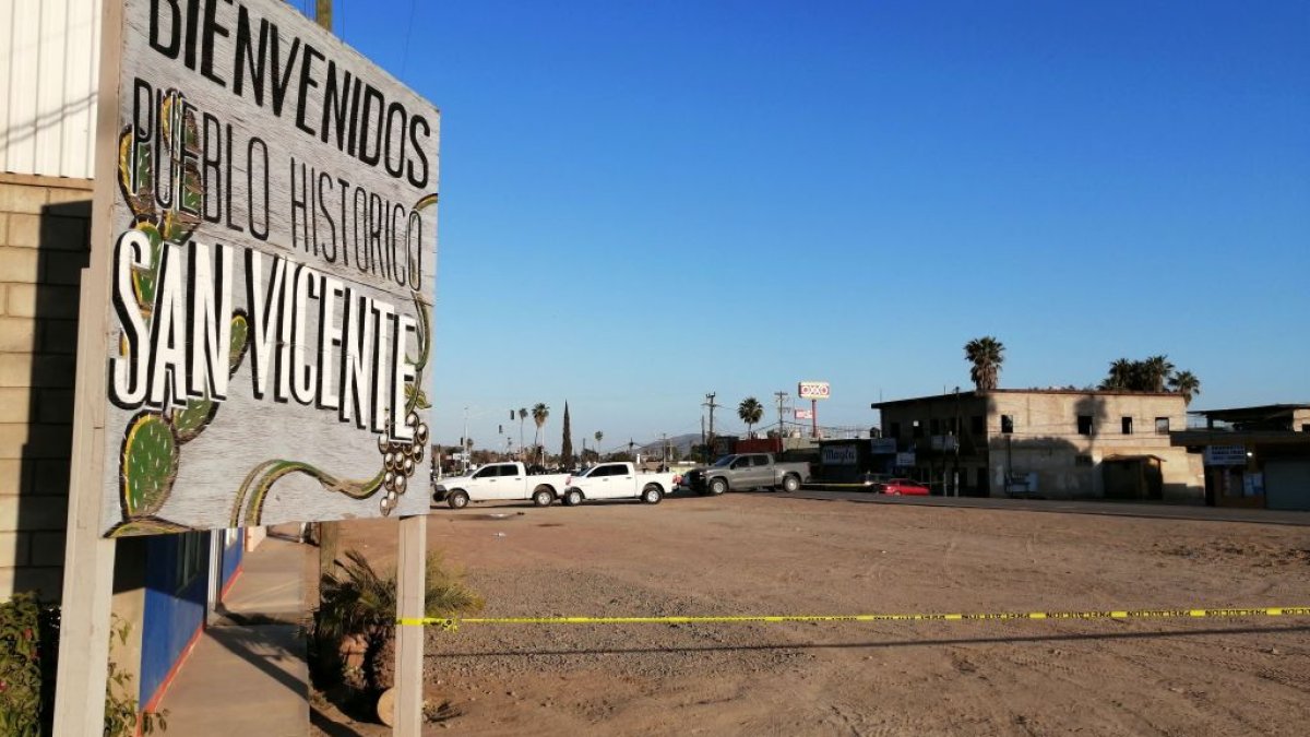 3 Americans Among 10 Killed in Shootout at Baja California, Mexico Road ...