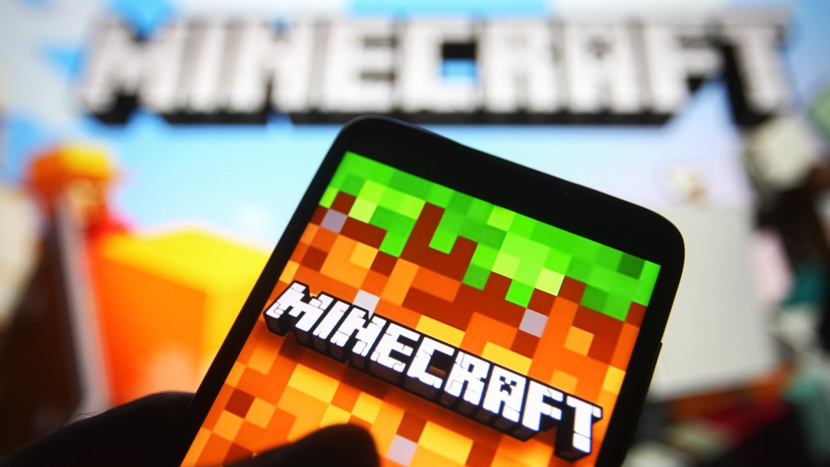 Minecraft Developers Quit Reddit After Company’s Controversial Changes ...