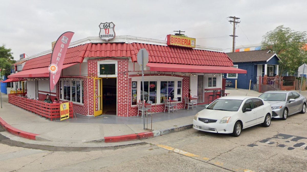 Workers flee man waving knife in Barrio Logan taco shop before police ...