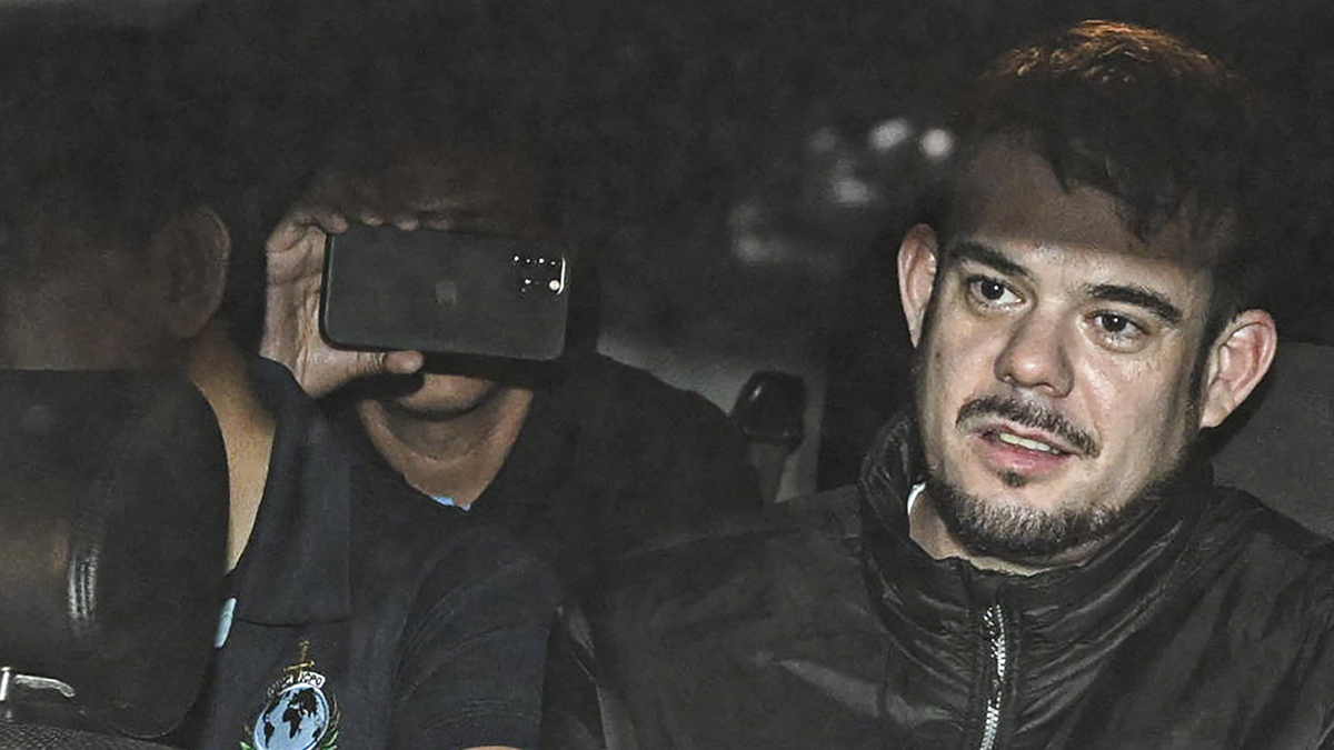 Joran van der Sloot being sent back to Peru after confession in ...