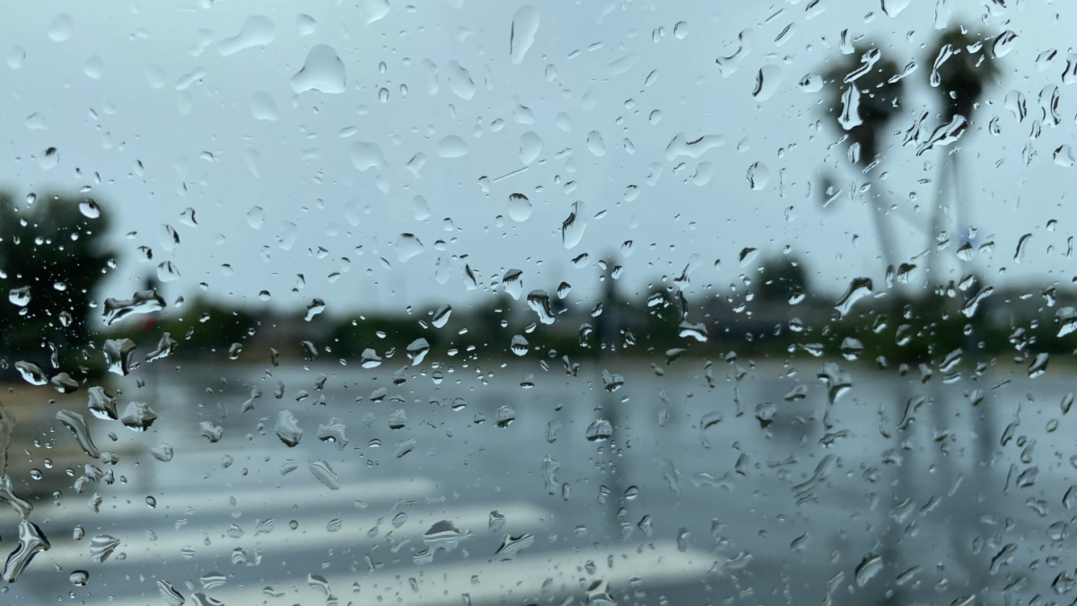 Live tracker: Hilary weakens to tropical storm, will make landfall in ...