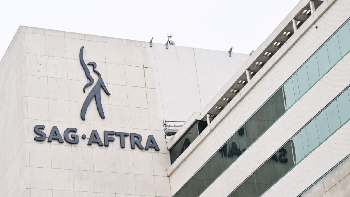 SAG-AFTRA weighs ‘last, best offer’ from Hollywood studios – NBC 7 San ...