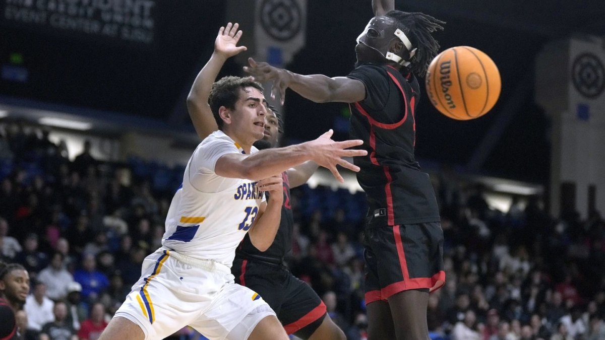Jay Pal’s block helps Aztecs survive on another big night for Jaedon ...