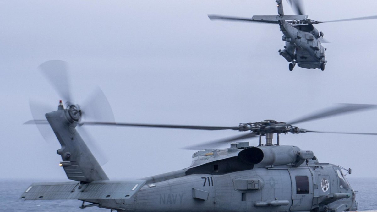US Navy recovers helicopter that crashed into San Diego Bay – NBC 7 San ...