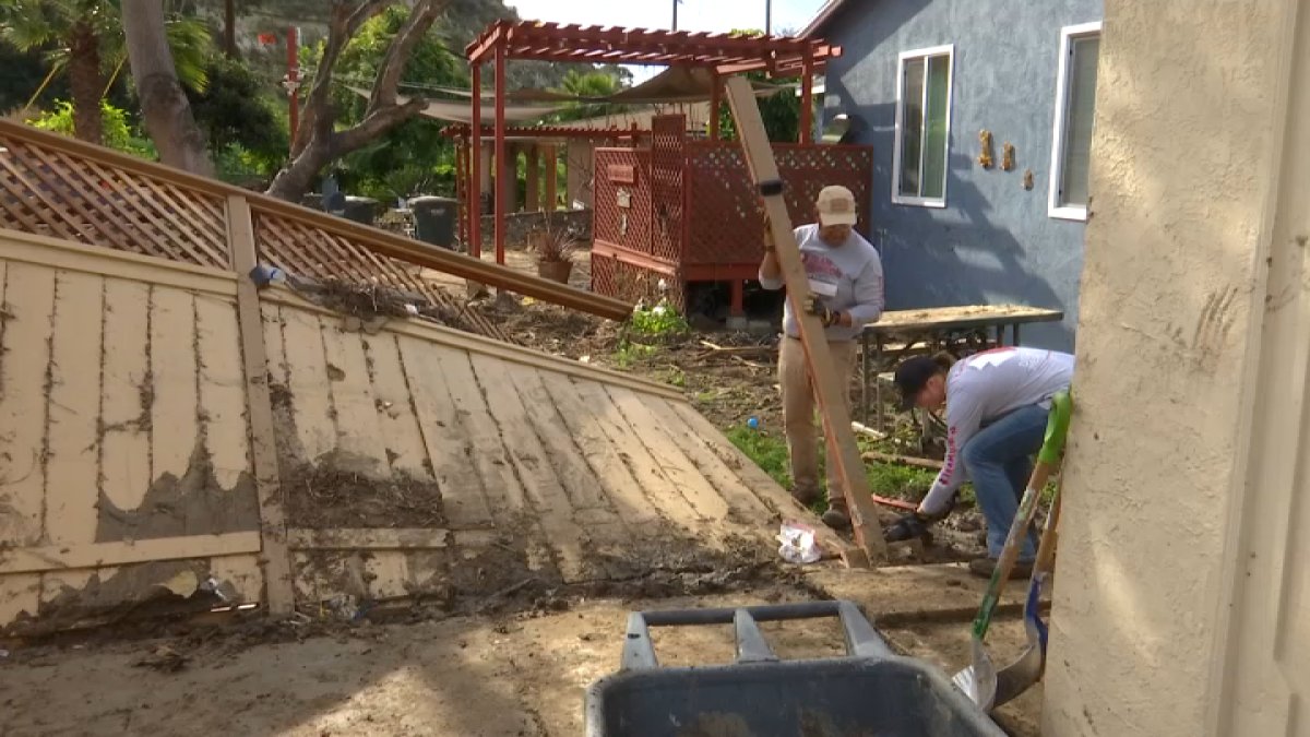 Volunteers with Team Rubicon arrive to help National City flood victims ...