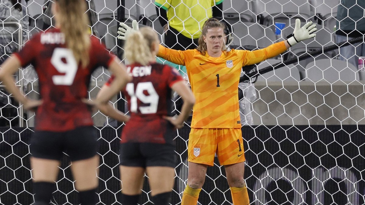 USWNT fans in awe of Naeher’s heroics vs. Canada in Gold Cup – NBC 7 ...