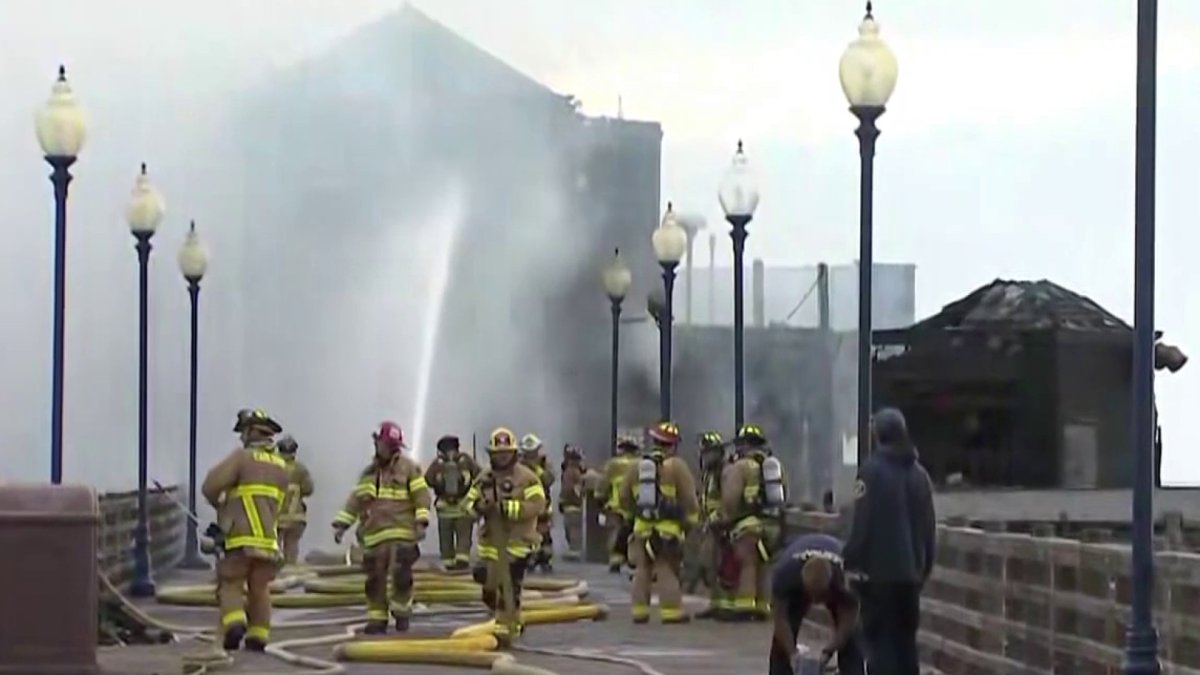 Massive fire damages iconic Oceanside Pier – NBC 7 San Diego