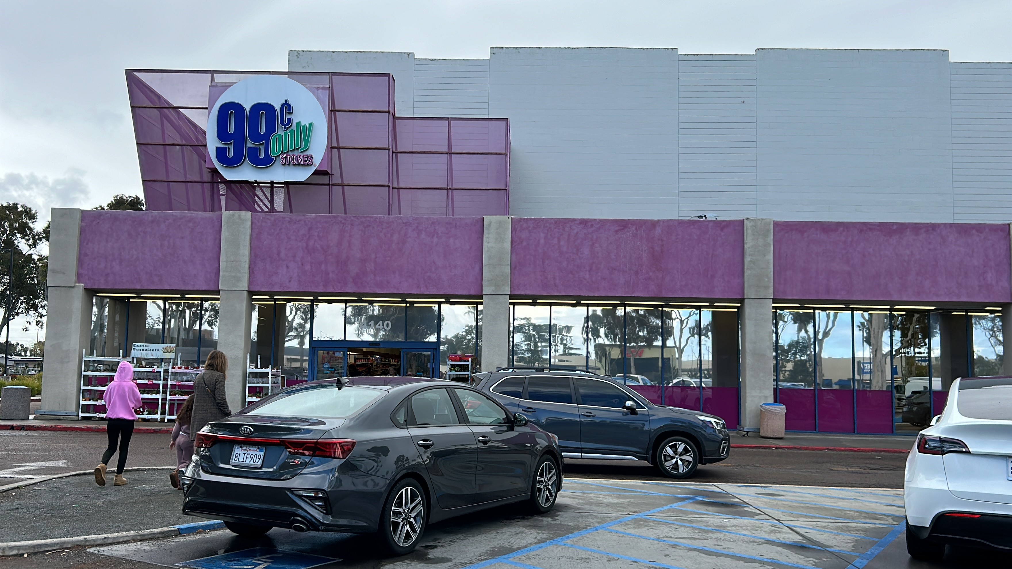 San Diego makes its final purchases at 99 Cents Only Stores as all ...