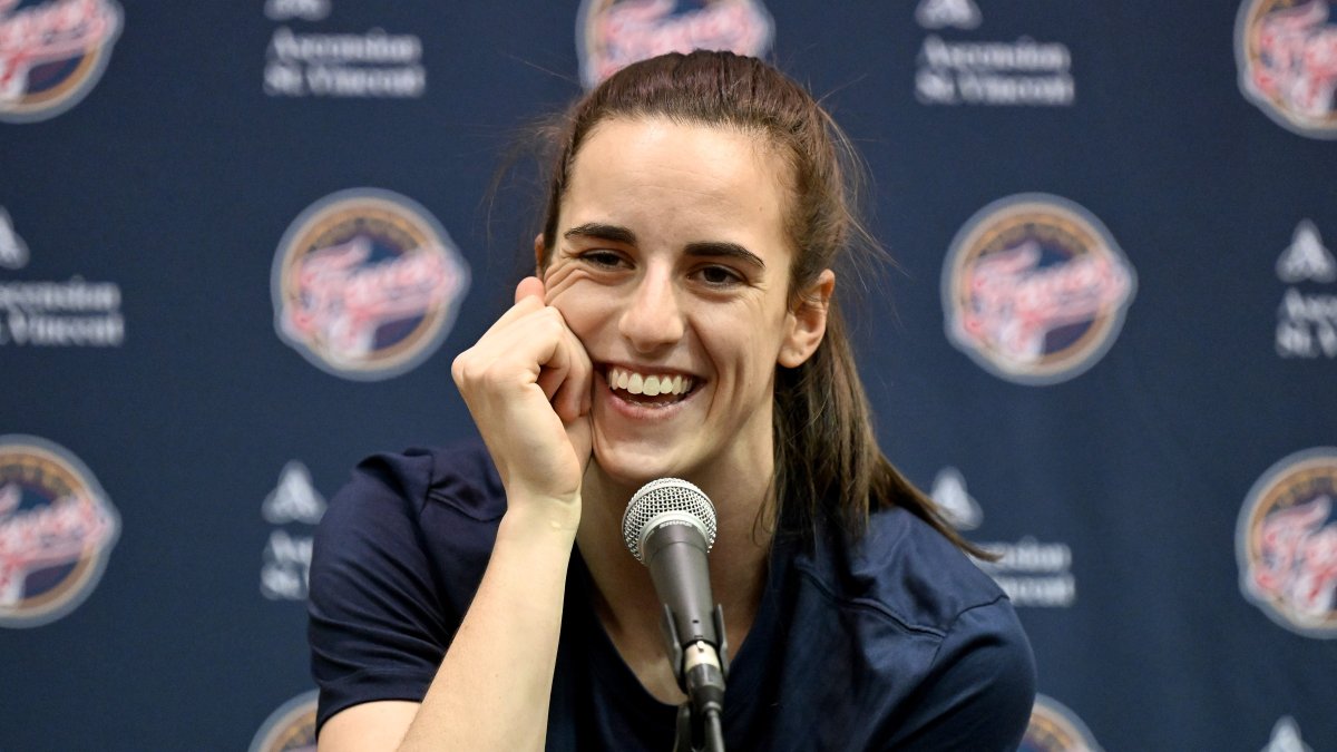 Caitlin Clark gives savage line after not making 2024 Olympics team ...