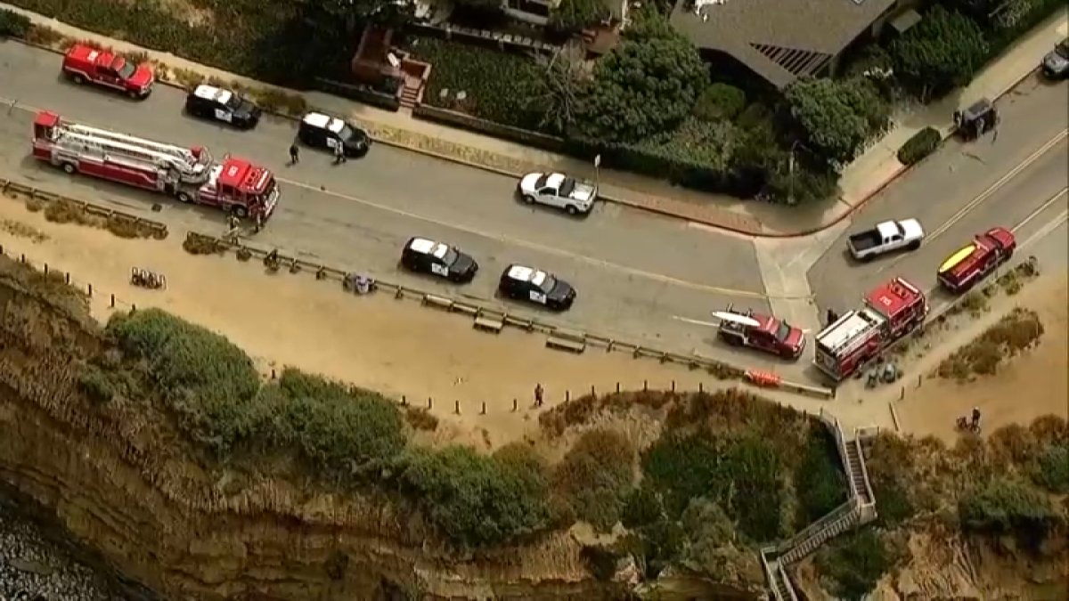 San Diego Police investigating after body found at Sunset Cliffs steps ...