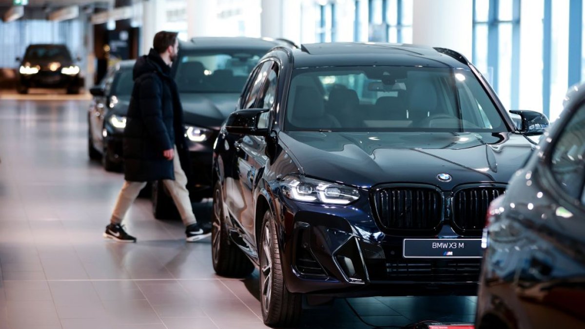 BMW recalls some X3 SUV models over interior cargo rail issues. What to ...