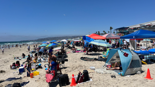 San Diego begins weekly street sweeping in Mission Beach, doubles trash ...