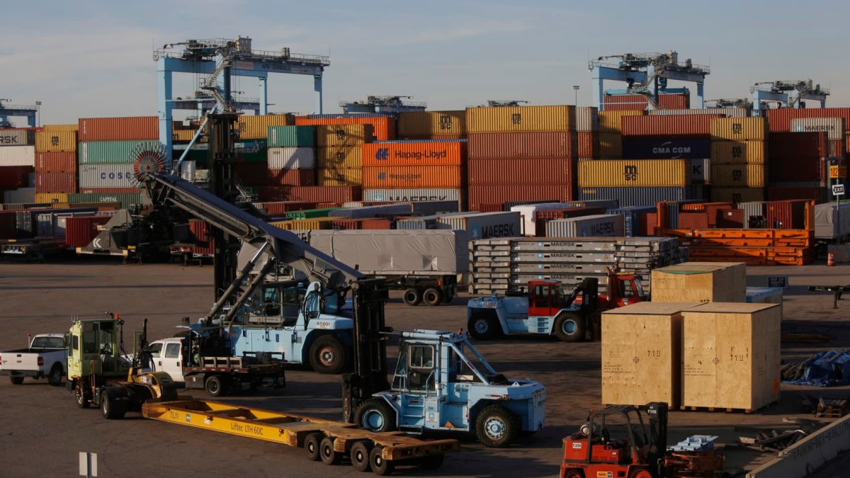 Longshoremen strike at US ports could disrupt supply chain – NBC 7 San ...