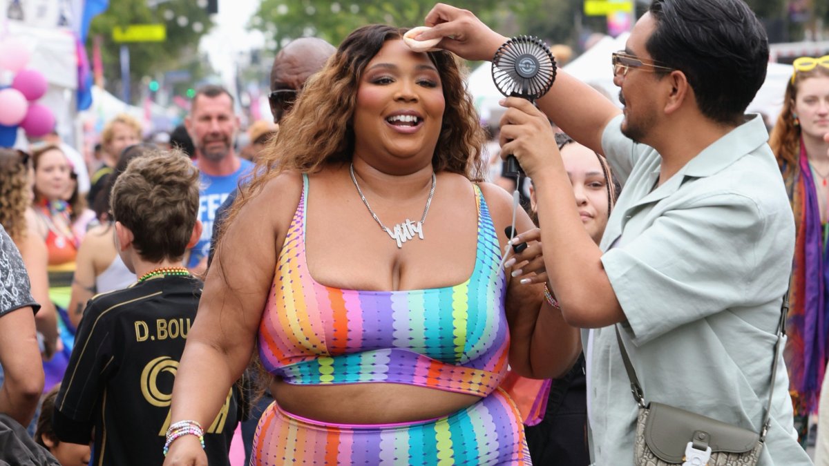 Lizzo unveils before-and-after look at weight loss transformation – NBC 7 San Diego