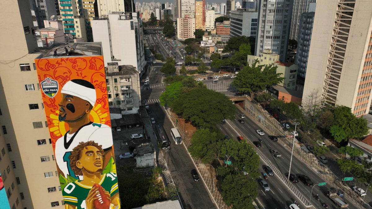 Meet graffiti artist behind Jalen Hurts, Jordan Love mural in Brazil ...
