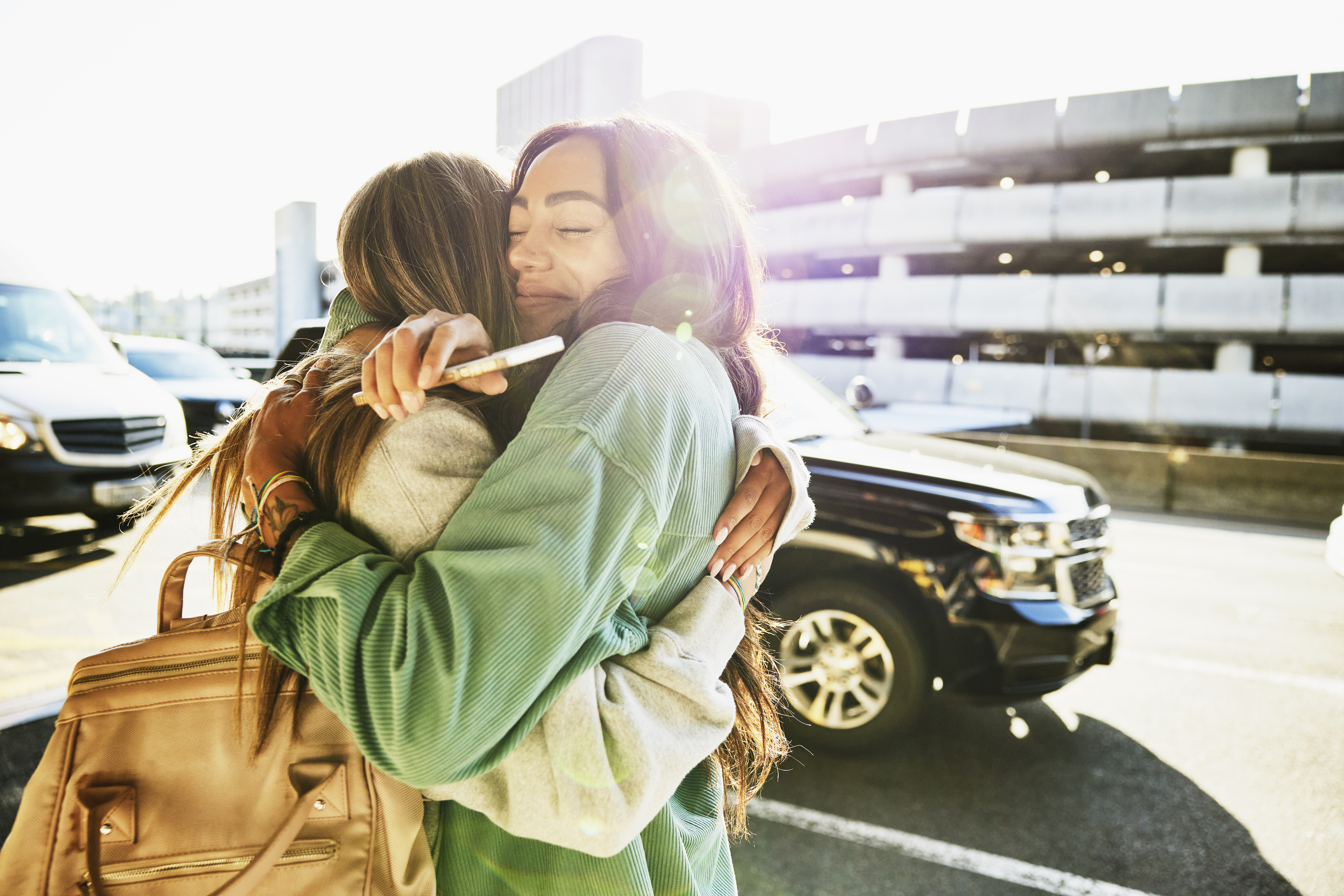 New Zealand airport puts 3-minute limit on goodbye hugs – NBC 7 San Diego