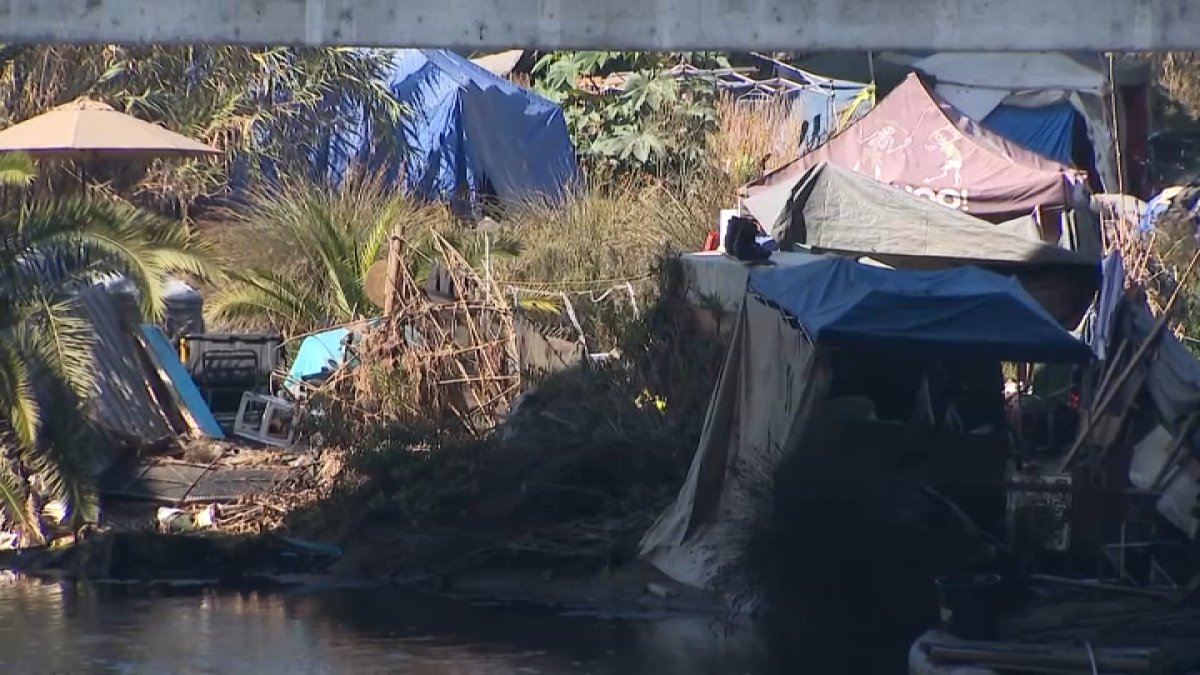 Estimated 423 people live along San Diego Riverbed, data shows – NBC 7 San Diego
