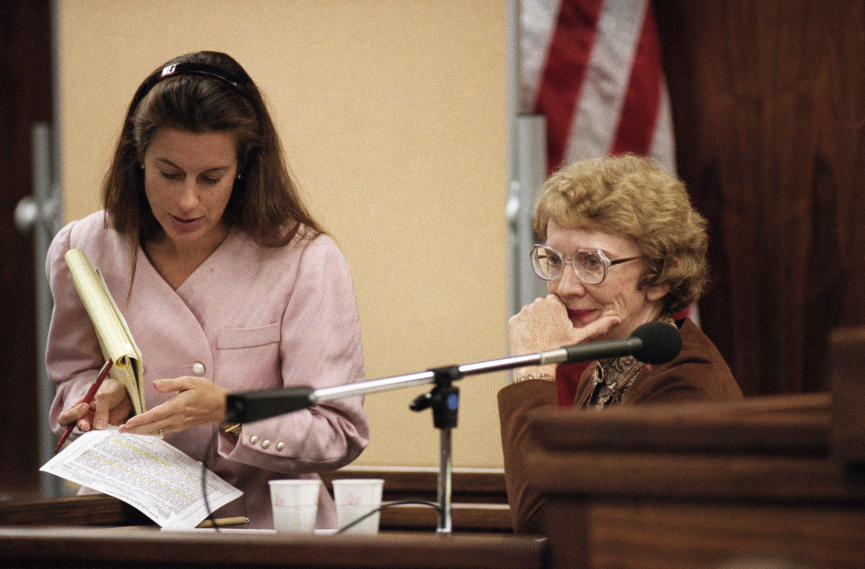 Menendez supporters say brothers should go free — but prosecutors who ...