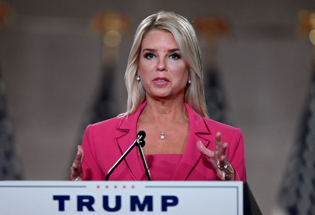 Former Attorney General Pam Bondi diagnosed with thyroid cancer – NBC 7 ...