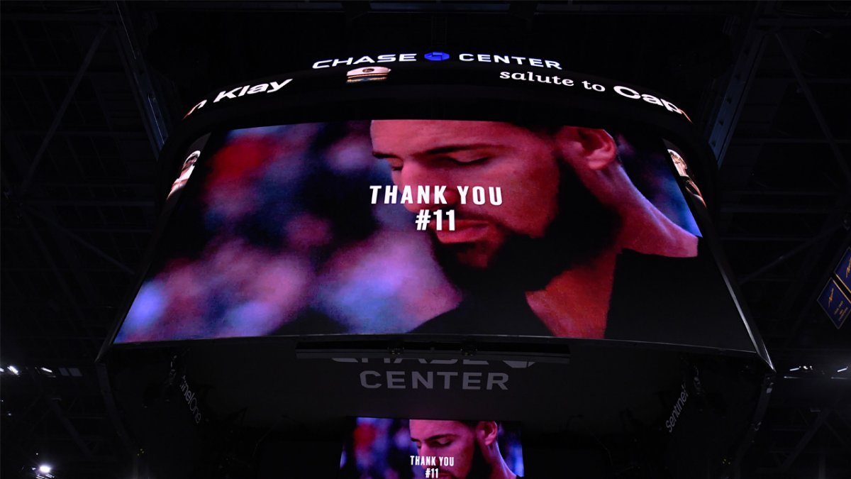 Klay Thompson emotional after Warriors tribute in Chase Center return ...