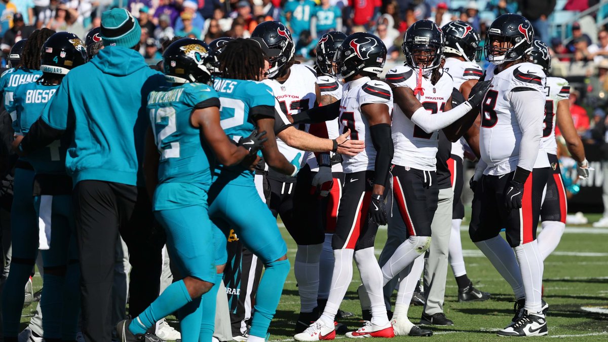 Fight breaks out after Trevor Lawrence injured on hit by Texans – NBC 7 ...