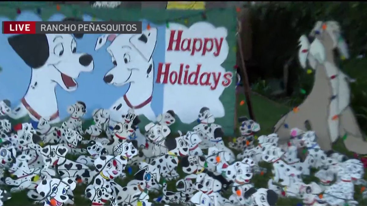 ‘Christmas Card Lane’ lights up for the holidays – NBC 7 San Diego