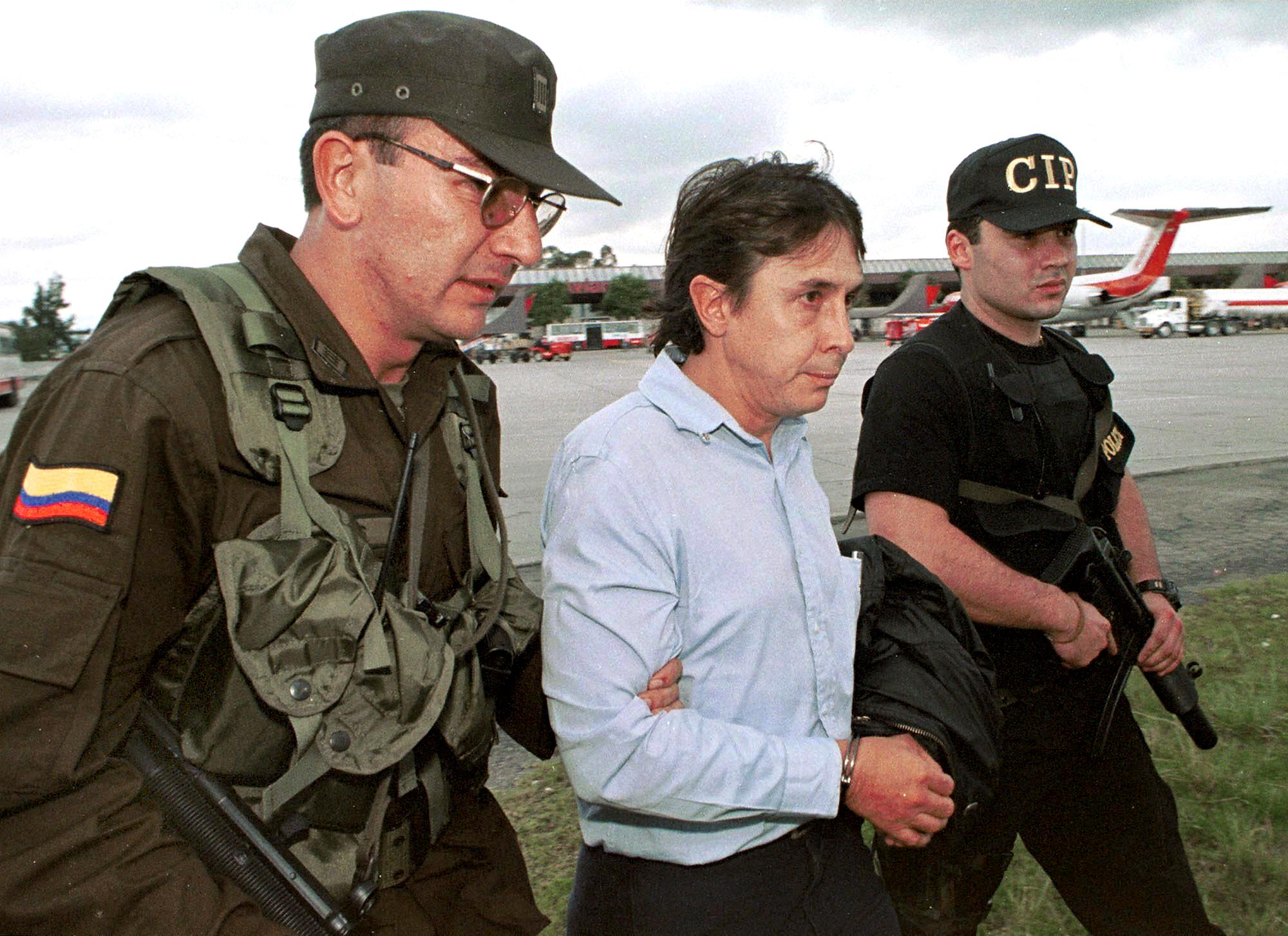 Medellin cartel drug lord released from US prison after 25 years – NBC ...