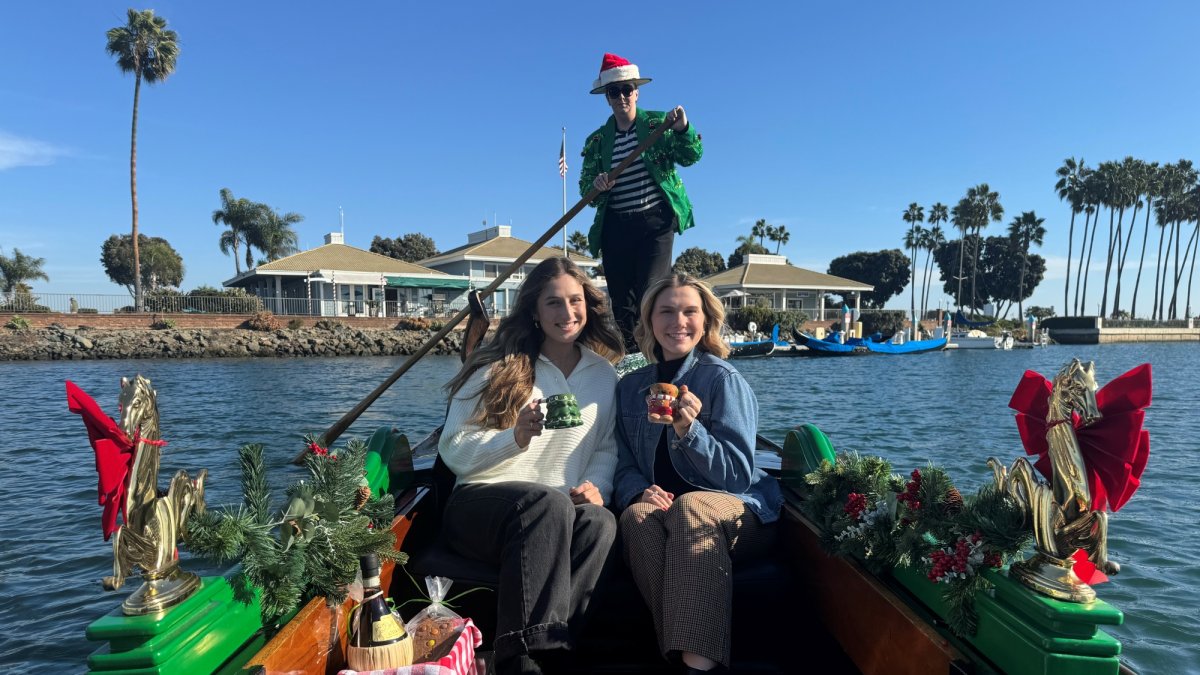 Gondolas take a Christmassy spin around the Coronado Cays – NBC 7 San Diego